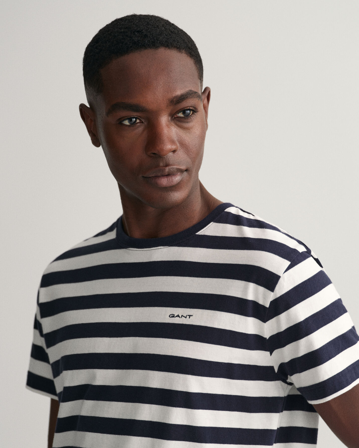 Flerfärgad randig T-shirt - GANT